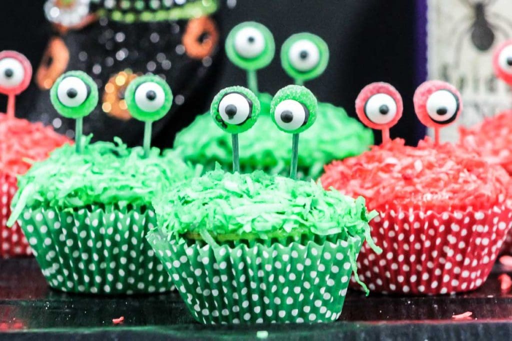 Easy Alien Cupcakes with Eyes on a Stalk